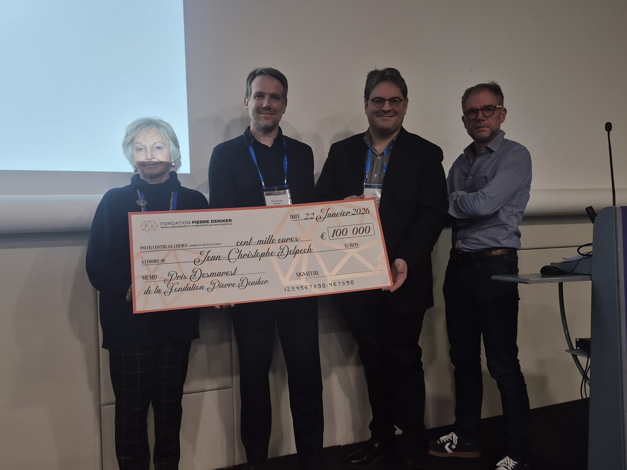 Jean-Christophe Delpech reçoit le prix Desmarest pour mener des ...